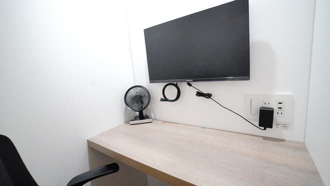 <ワークブース海老名マルイNo.1>完全個室💼Wi-Fi📶モニター🖥テレワーク/Web会議/面接/自習/作業の写真3