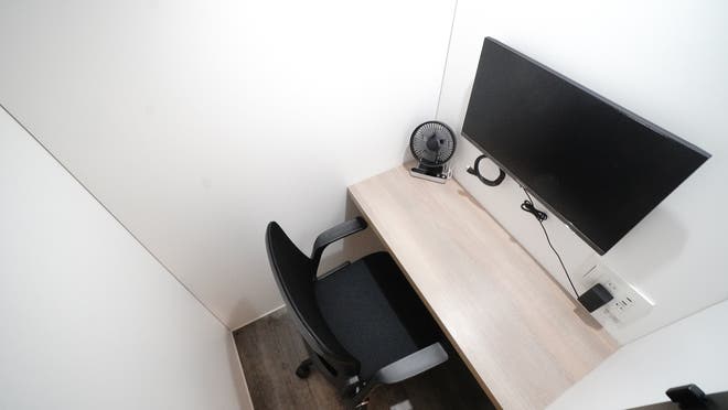 <ワークブース海老名マルイNo.1>完全個室💼Wi-Fi📶モニター🖥テレワーク/Web会議/面接/自習/作業の写真4