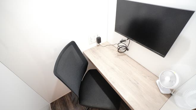 <ワークブース海老名マルイNo.5>完全個室💼Wi-Fi📶モニター🖥テレワーク/Web会議/面接/自習/作業の写真3