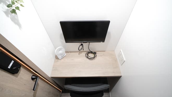 <ワークブース海老名マルイNo.6>完全個室💼Wi-Fi📶モニター🖥テレワーク/Web会議/面接/自習/作業の写真4