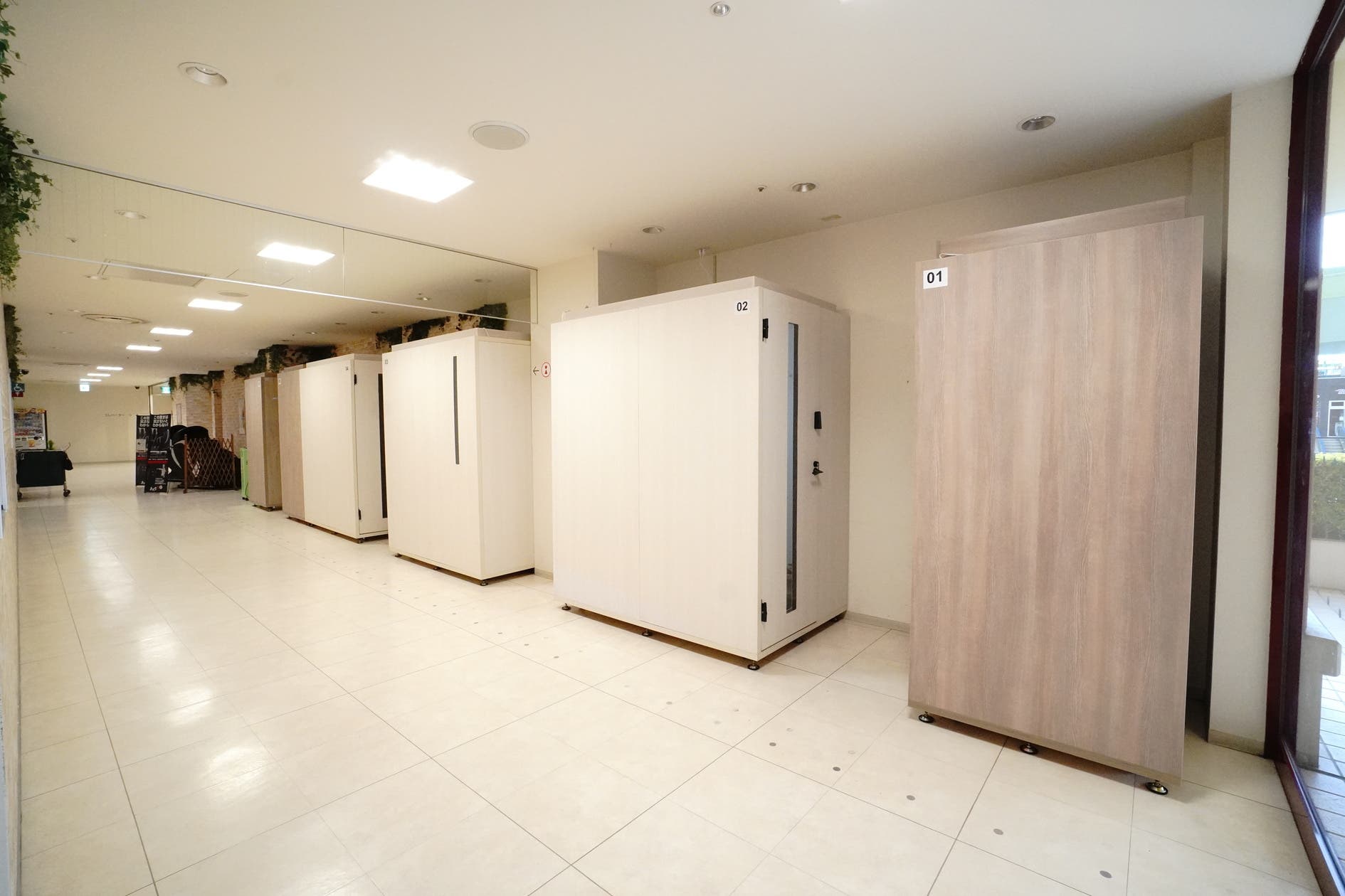 ＜ワークブース海老名マルイNo.5＞完全個室💼Wi-Fi📶モニター🖥テレワーク/Web会議/面接/自習/作業の写真4