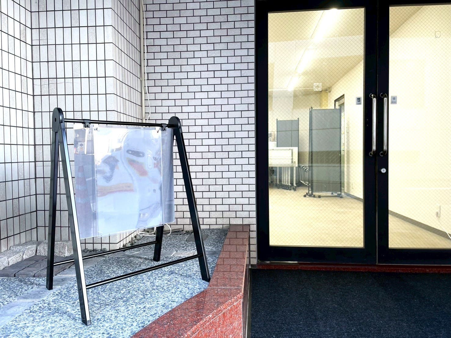 ◇◆改装済でキレイ・広い◆◇１階・店舗で視認性抜群★岡山駅徒歩3分★24時間営業★ゆったり12名★wi-fi完備★55型モニターの写真23