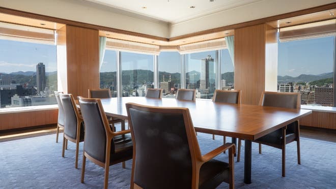 【中ヒロマ_10名会議室】銀山町駅から徒歩2分!眺めの良い広々とした会議室(大型モニター・電源タップ無料/高速Wi-Fiあり)の写真2