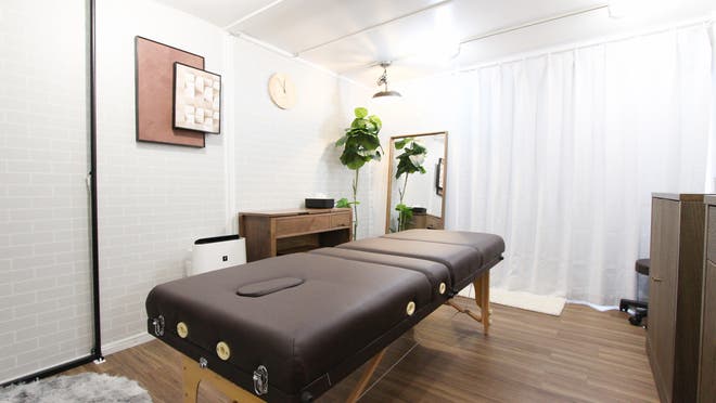 【赤坂5分】ナチュラルで落ち着いた完全個室サロン|充実設備で施術に集中の写真1