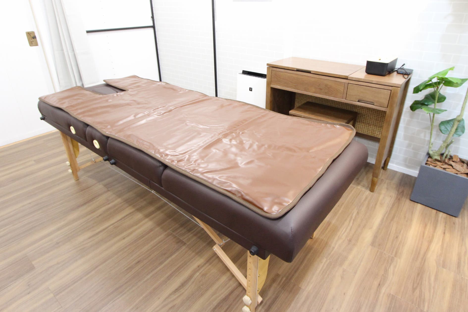 【赤坂5分】ナチュラルで落ち着いた完全個室サロン｜充実設備で施術に集中の写真4