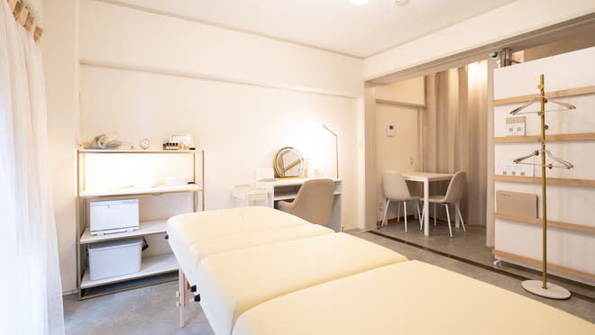 【石川町駅1分✨】上品で居心地のいい多用途レンタルサロン|セラピスト・ネイリスト・講師・お茶会など開業応援|1日貸もOK🌟の写真1