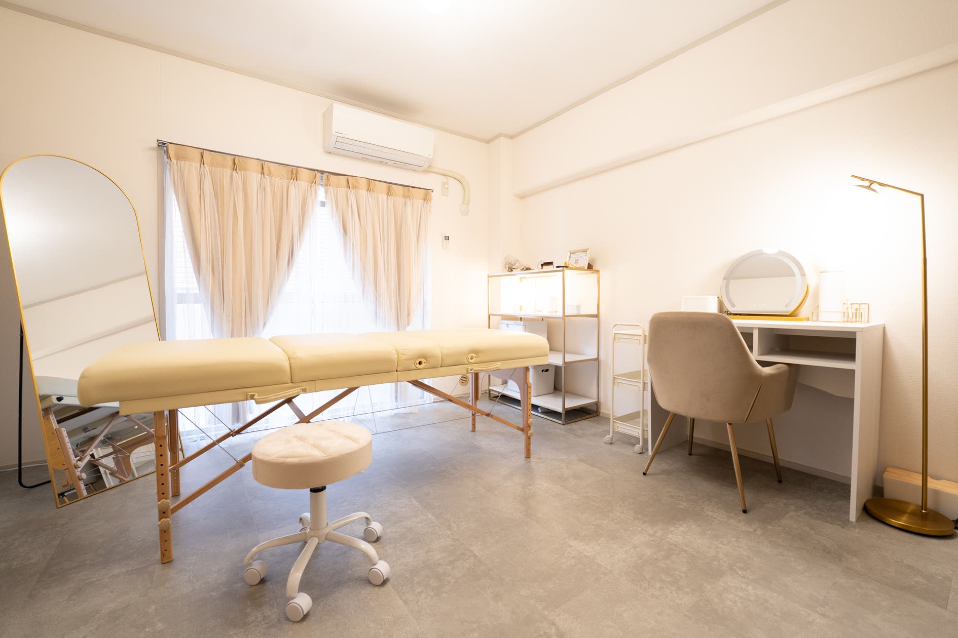 【石川町駅1分✨】上品で居心地のいい多用途レンタルサロン｜セラピスト・ネイリスト・講師・お茶会など開業応援｜1日貸もOK🌟の写真3