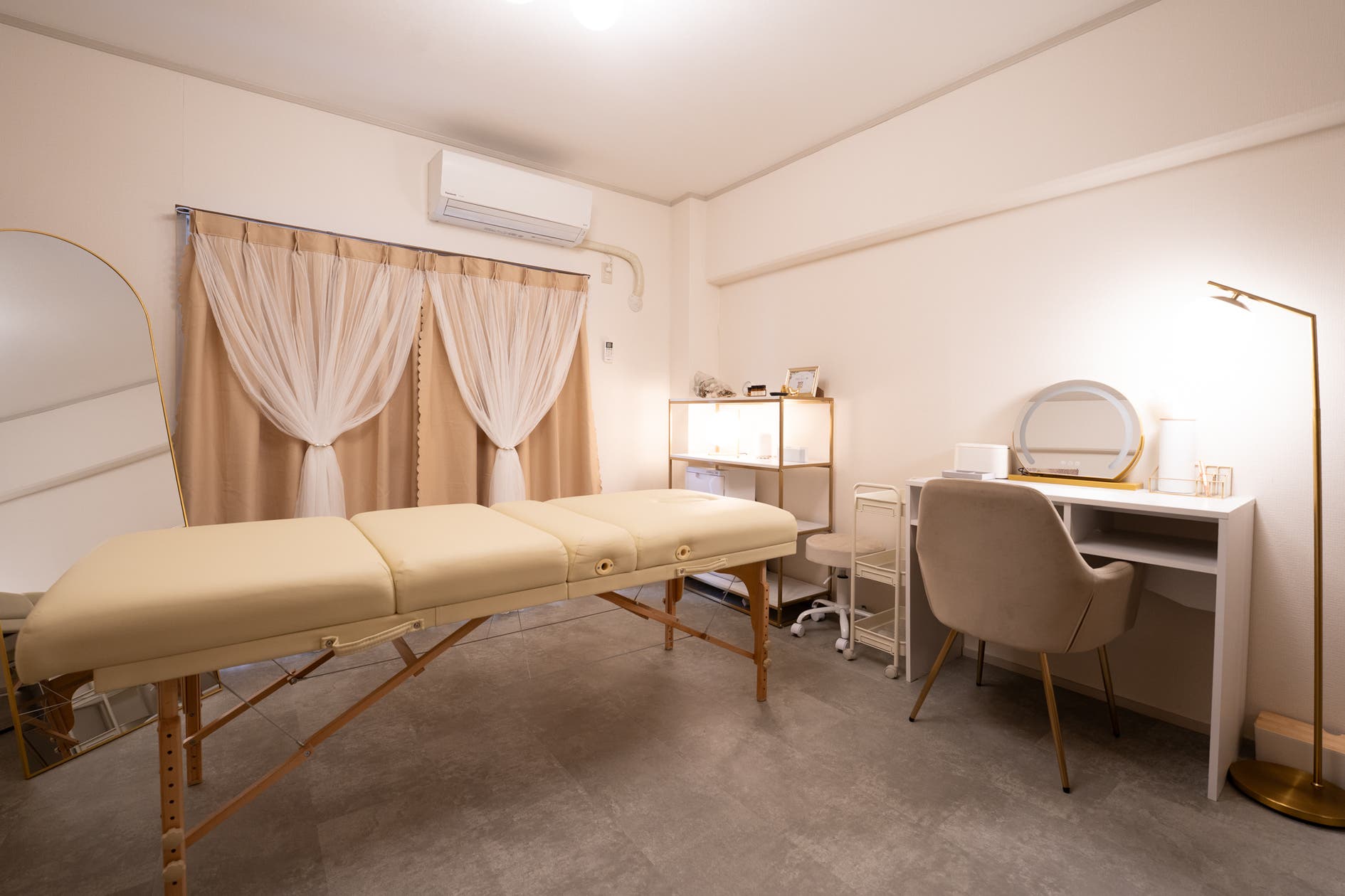 【石川町駅1分✨】上品で居心地のいい多用途レンタルサロン｜セラピスト・ネイリスト・講師・お茶会など開業応援｜1日貸もOK🌟の写真4