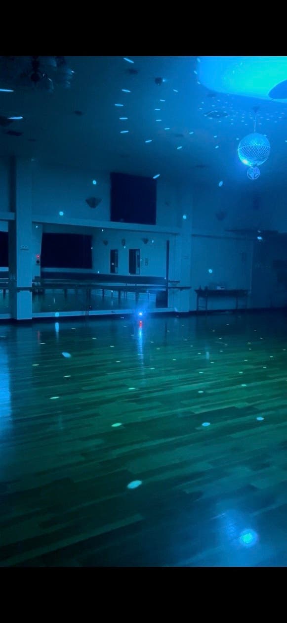 大人数～少人数お値段対応！広さ１１５㎡の多目的レンタルスペース2F　イベント・ダンスに利用できる鏡付きスタジオ【名古屋市中村区】の写真2