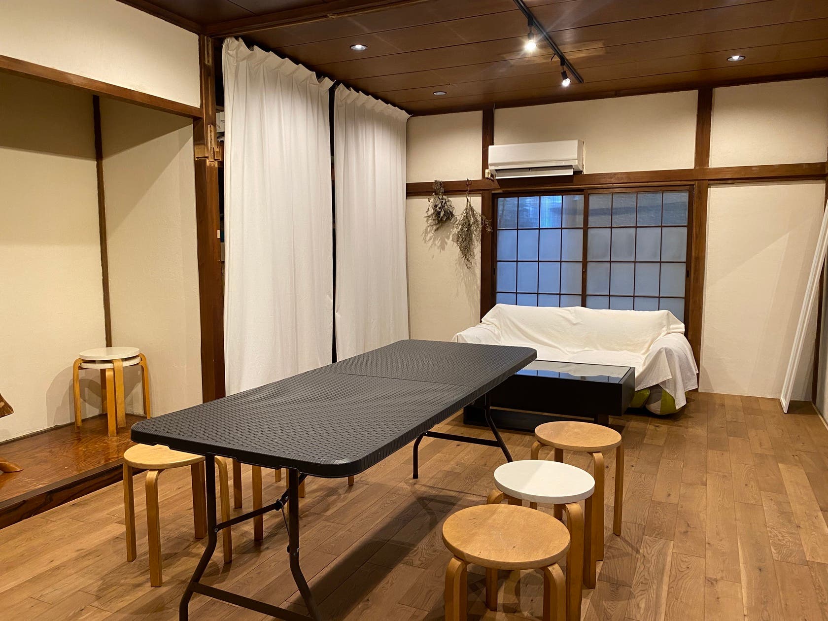 大磯から徒歩１０分、大磯港、照ヶ崎海岸まで５分のイベントスペースの写真1