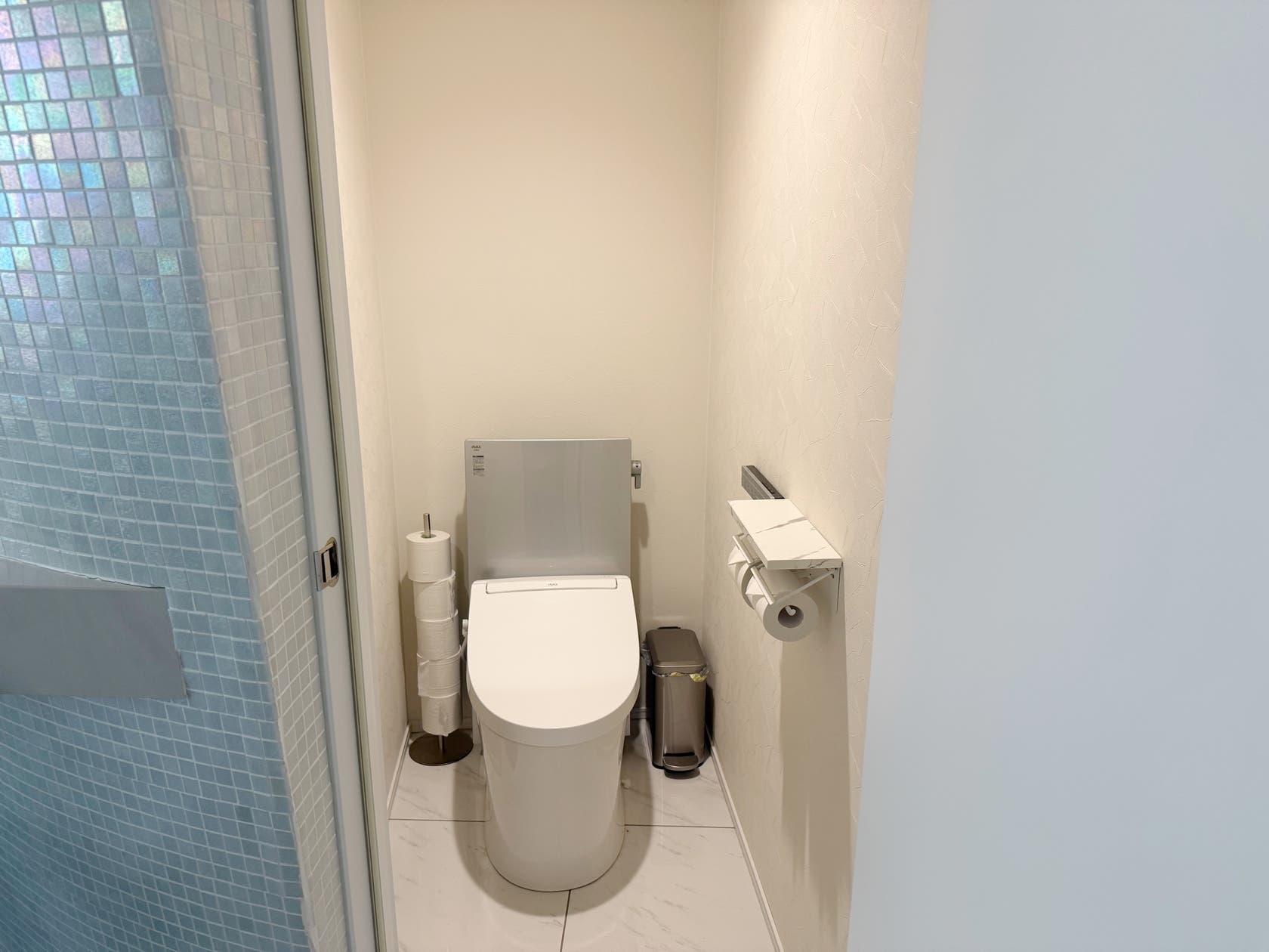 【表参道・原宿カフェ】大理石×ホワイトの映えカフェ♩カフェイベント／トークイベント／オフ会／撮影／展示／打ち上げの写真3