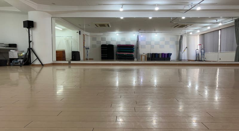 天神橋筋六丁目駅前のダンススタジオ