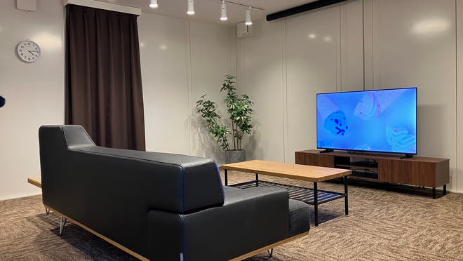 【Living】✨U-SPACE熊谷店✨リビングをイメージしたちょっとした集まりに最適のスペースです♪Wi-Fi/熊谷市の写真1