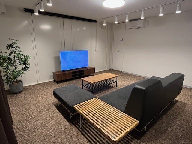 【Living】✨U-SPACE熊谷店✨リビングをイメージしたちょっとした集まりに最適のスペースです♪Wi-Fi/熊谷市の写真3