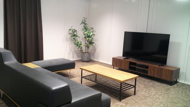 【Living】✨U-SPACE熊谷店✨リビングをイメージしたちょっとした集まりに最適のスペースです♪Wi-Fi/熊谷市の写真2