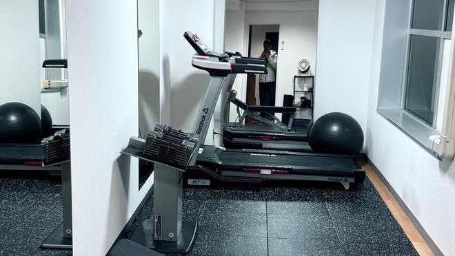 地域最安値 代々木徒歩2分 パーソナルスペースの写真1