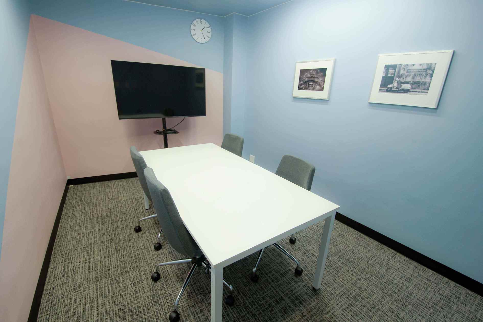 シェアオフィスMIRAI　4名用鍵室の写真1