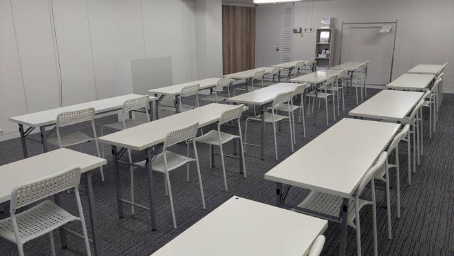 広瀬通【6階第3会議室】会議にもイベントにも使える、ちょうどいい大型ワークスペース!の写真3