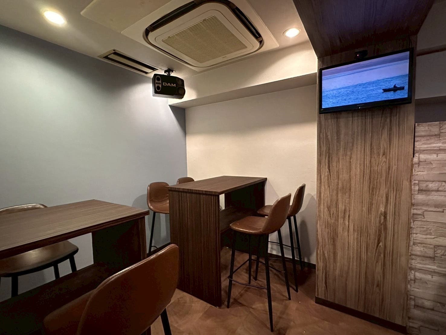 1h2000円で貸切【BAR貸切】大阪ミナミ★【持ち込み自由】【カラオケあり】の写真2