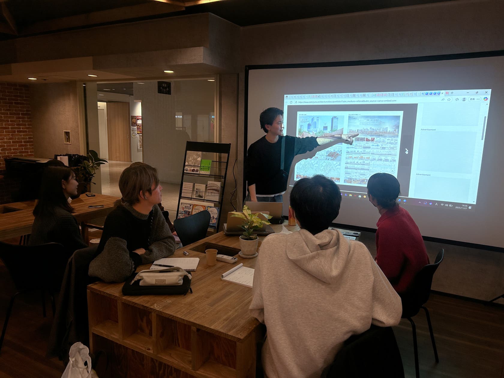 【立席最大40名、着席30名利用可】プロジェクター、スクリーン、WI-FI完備■小規模の会議や交流会、撮影に！の写真7