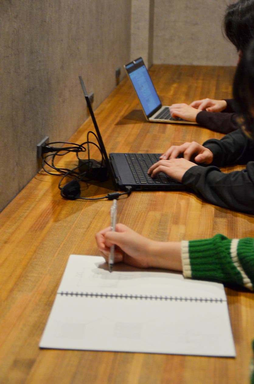 【立席最大40名、着席30名利用可】プロジェクター、スクリーン、WI-FI完備■小規模の会議や交流会、撮影に！の写真10