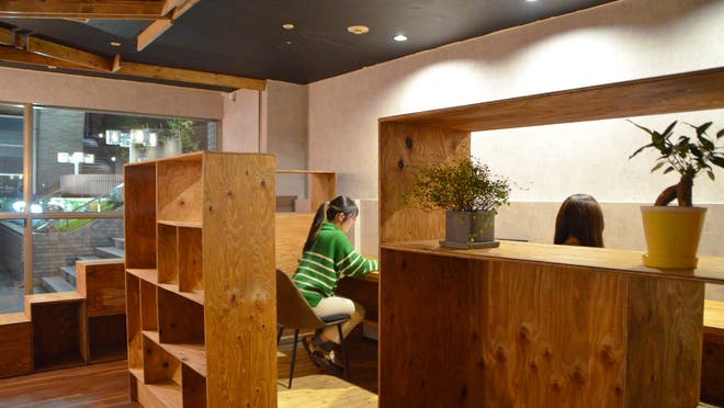 【立席最大40名、着席30名利用可】プロジェクター、スクリーン、WI-FI完備■小規模の会議や交流会、撮影に!の写真11