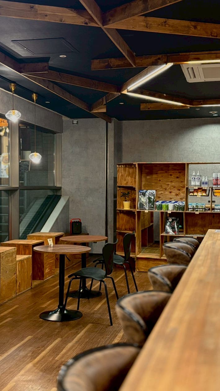 【立席最大40名、着席30名利用可】プロジェクター、スクリーン、WI-FI完備■小規模の会議や交流会、撮影に！の写真12