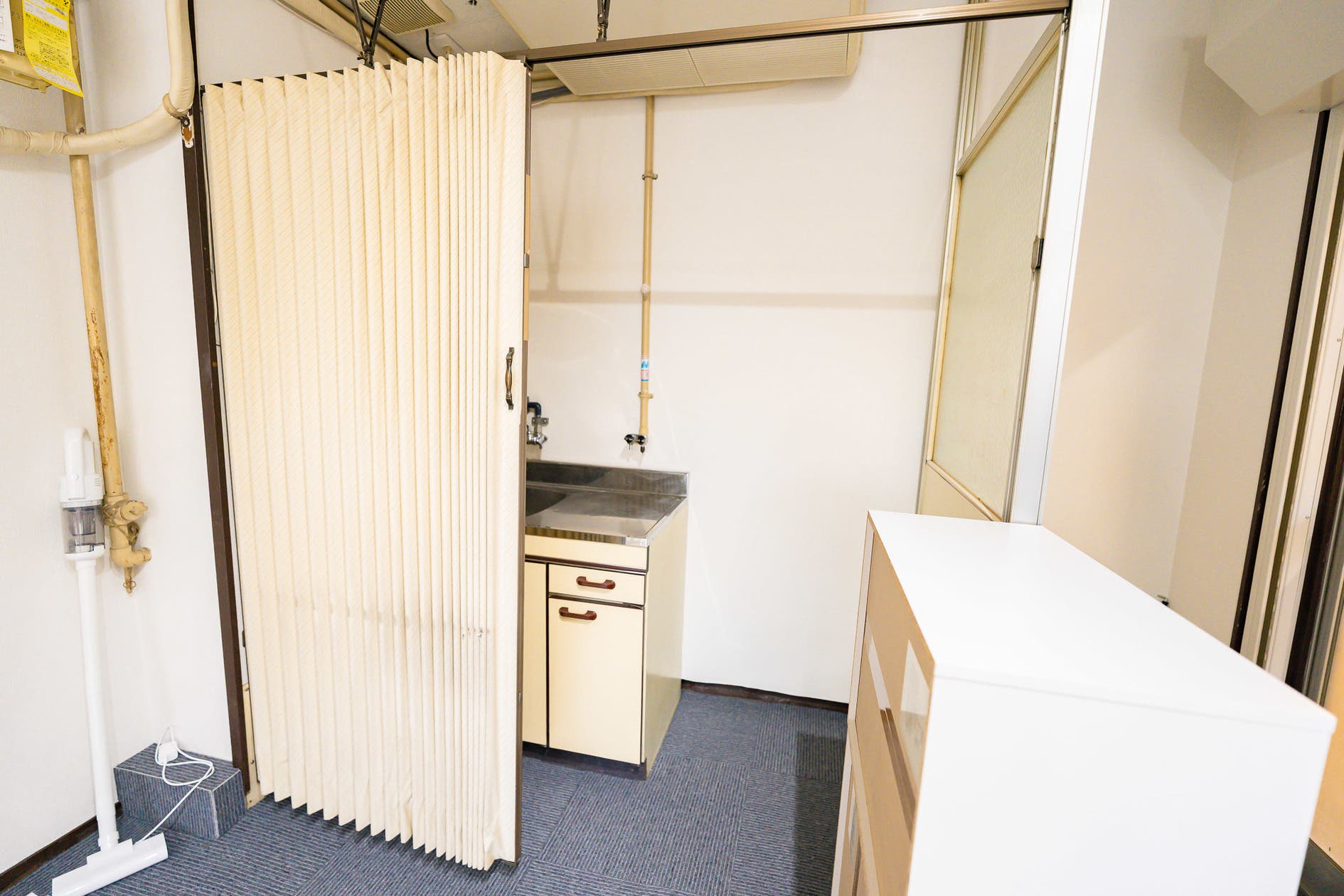 自然光たっぷり開放的なスタジオの写真14