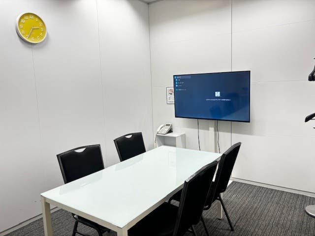 【fabbit大阪本町】打合せ室の写真1