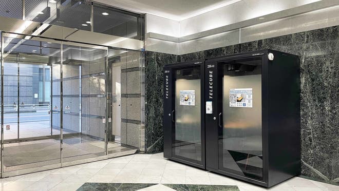 【テレキューブ】ニッセイ船橋ビルの個室型ワークブース(296-02)です。視線と音を遮る、プライベートな集中環境。の写真1