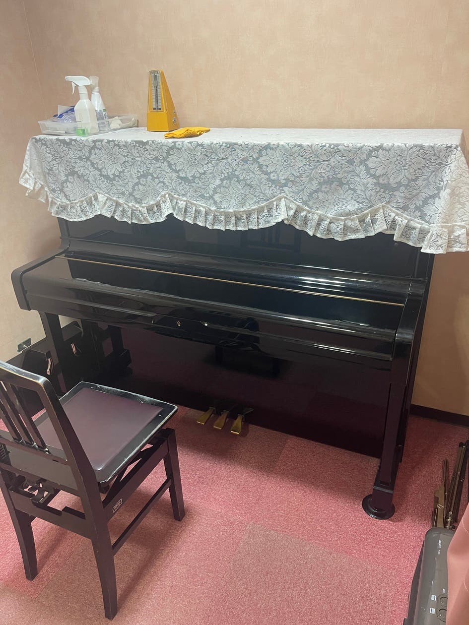 JR北浦和駅東口徒歩５分のアップライトピアノの楽器練習室・3階roomB（エレベーターはありません）の写真1