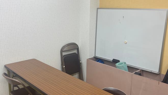 JR北浦和駅東口徒歩5分のアップライトピアノの楽器練習室・3階roomC(エレベーターはありません)の写真2