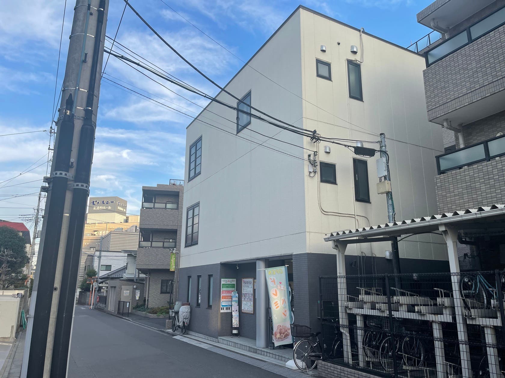 JR北浦和駅東口徒歩５分のアップライトピアノの楽器練習室・3階roomC（エレベーターはありません）の写真4