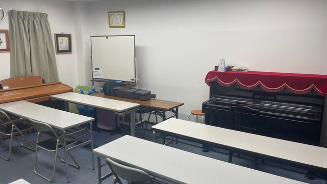 JR北浦和駅東口徒歩5分のアップライピアノの練習室・1階の写真2