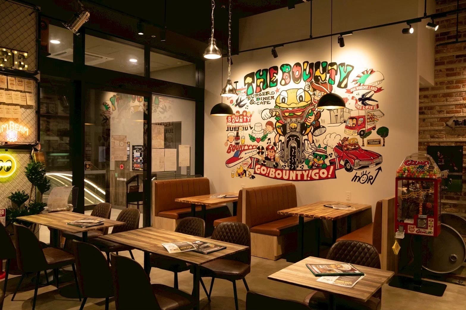 武蔵浦和徒歩1分！バーガーダイナーを貸切！の写真1