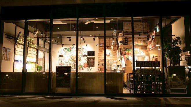 武蔵浦和徒歩1分!バーガーダイナーを貸切!の写真4