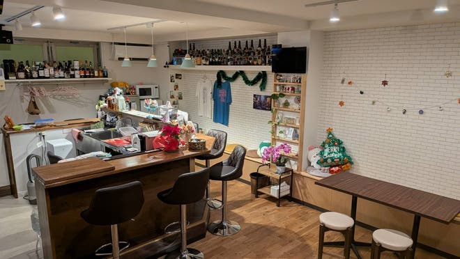 【20名収容】新宿三丁目駅、新宿御苑前駅から近い隠れ家スナック|オフ会・撮影・1日店長・会議に最適!の写真8