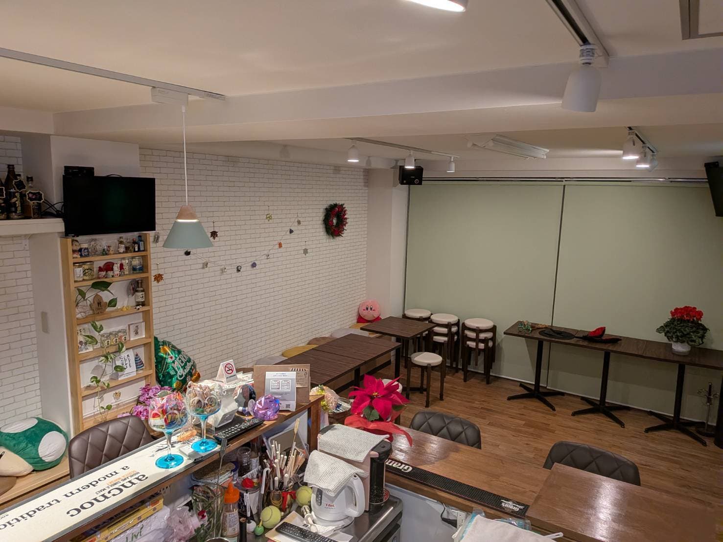 【20名収容】新宿三丁目駅、新宿御苑前駅から近い隠れ家スナック｜オフ会・撮影・1日店長・会議に最適！の写真9