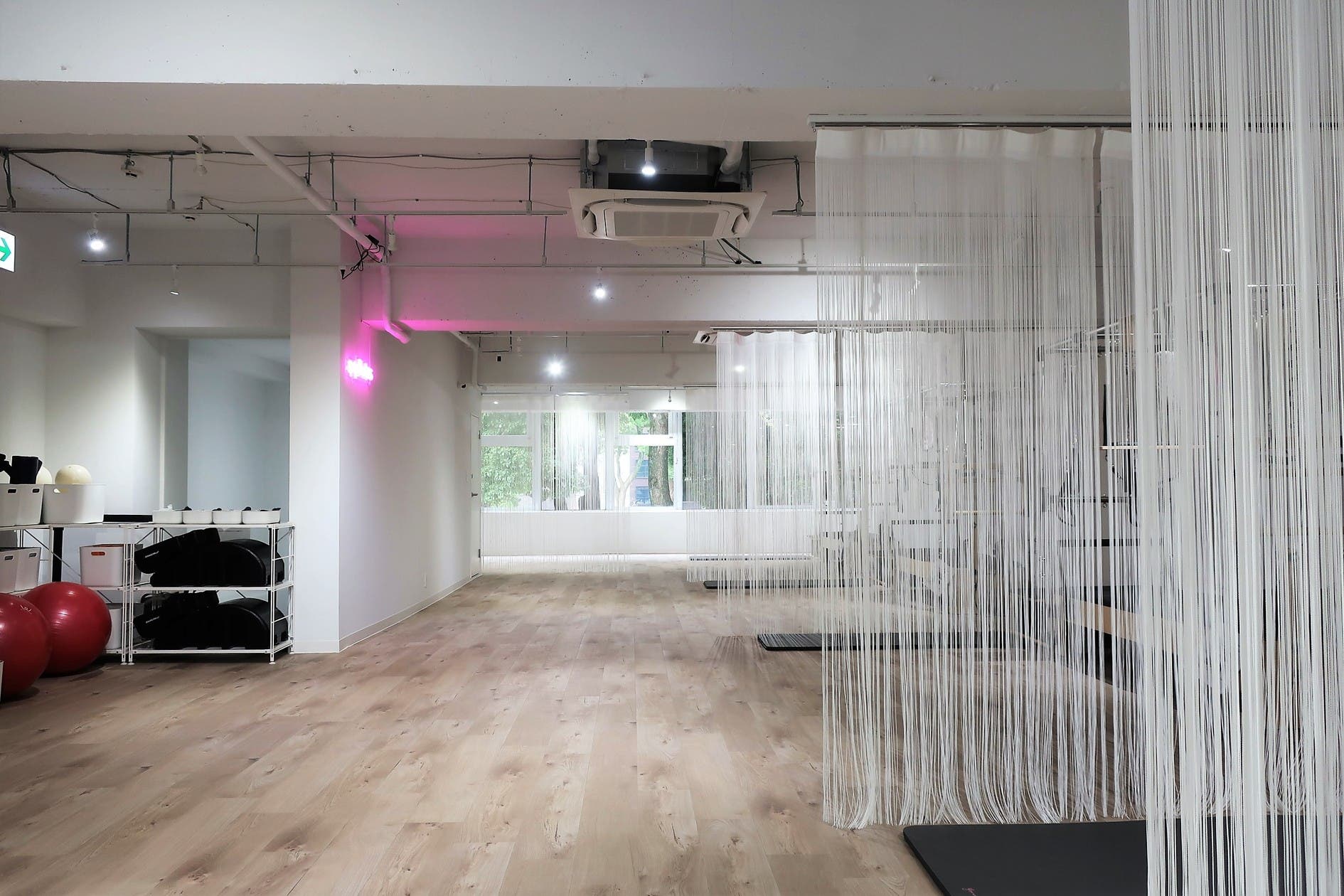 【ブース④】 ピラティスマシン完備 関内駅1分🚃160㎡の広々空間/明るい綺麗なスタジオ🌈マット/ボール/リング充実設備の写真5