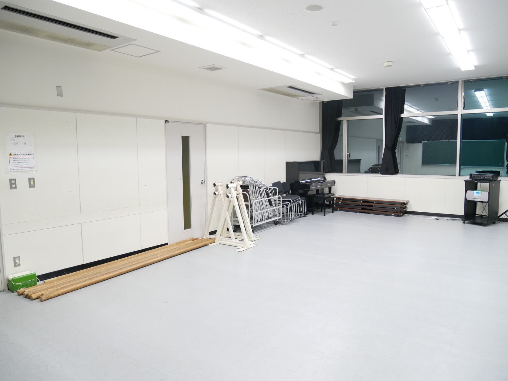 日本芸術専門学校 練習スタジオ(第5教室)の写真2