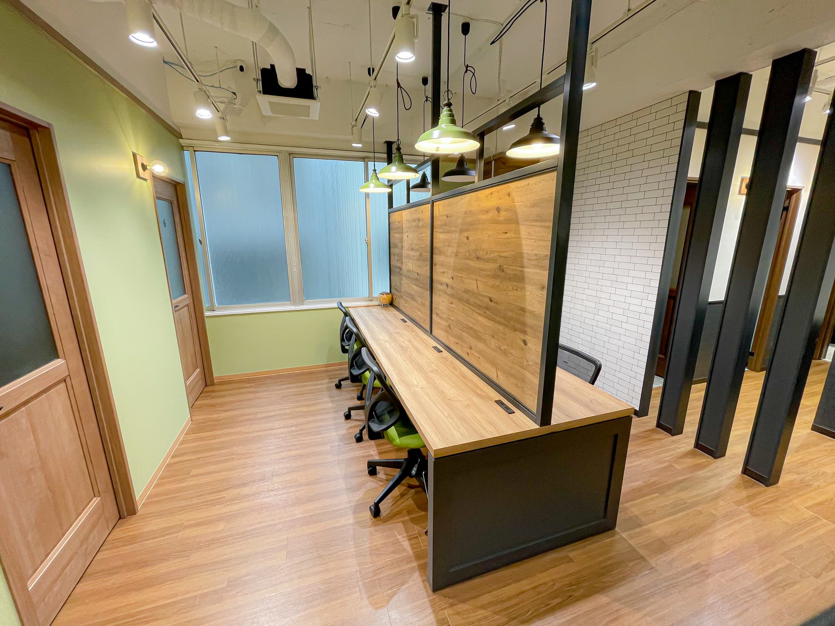 【恵比寿駅から徒歩1分】オープンスペース1名席（お好きな席にどうぞ！）【5階】（5）の写真2