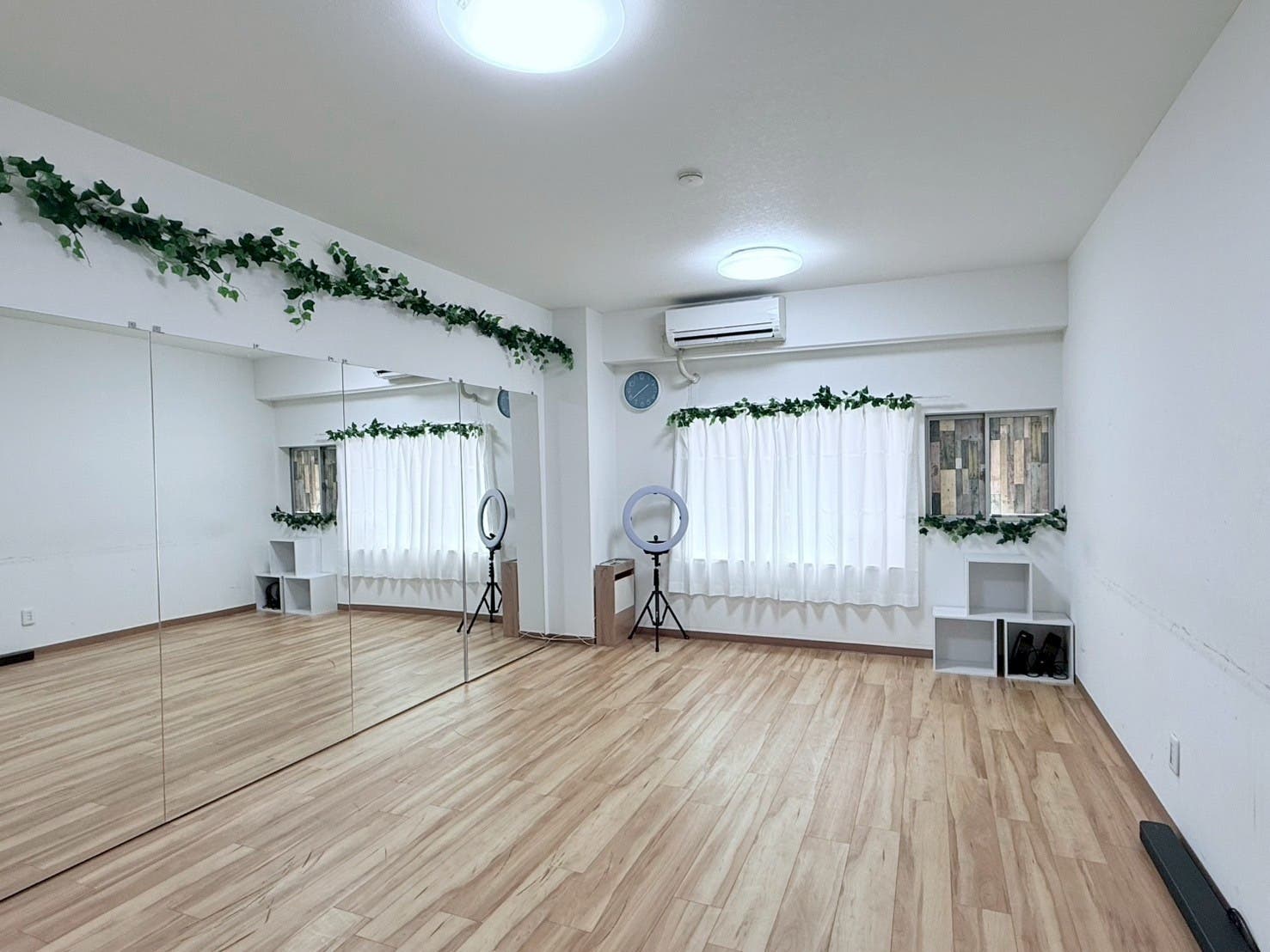 《梅田ダンススタジオ402》駅1分/飲食OK/設備無料/更衣室/光Wi-Fi/リングライトの写真3