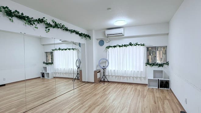 《梅田ダンススタジオ402》駅1分/飲食OK/設備無料/更衣室/光Wi-Fi/リングライトの写真3