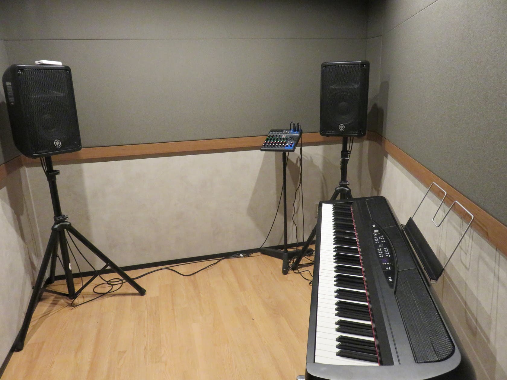 日本芸術専門学校 練習スタジオ(ANNEX booth2)の写真1