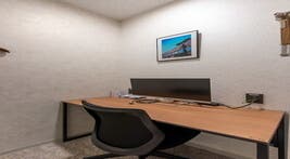 ROOM W 08