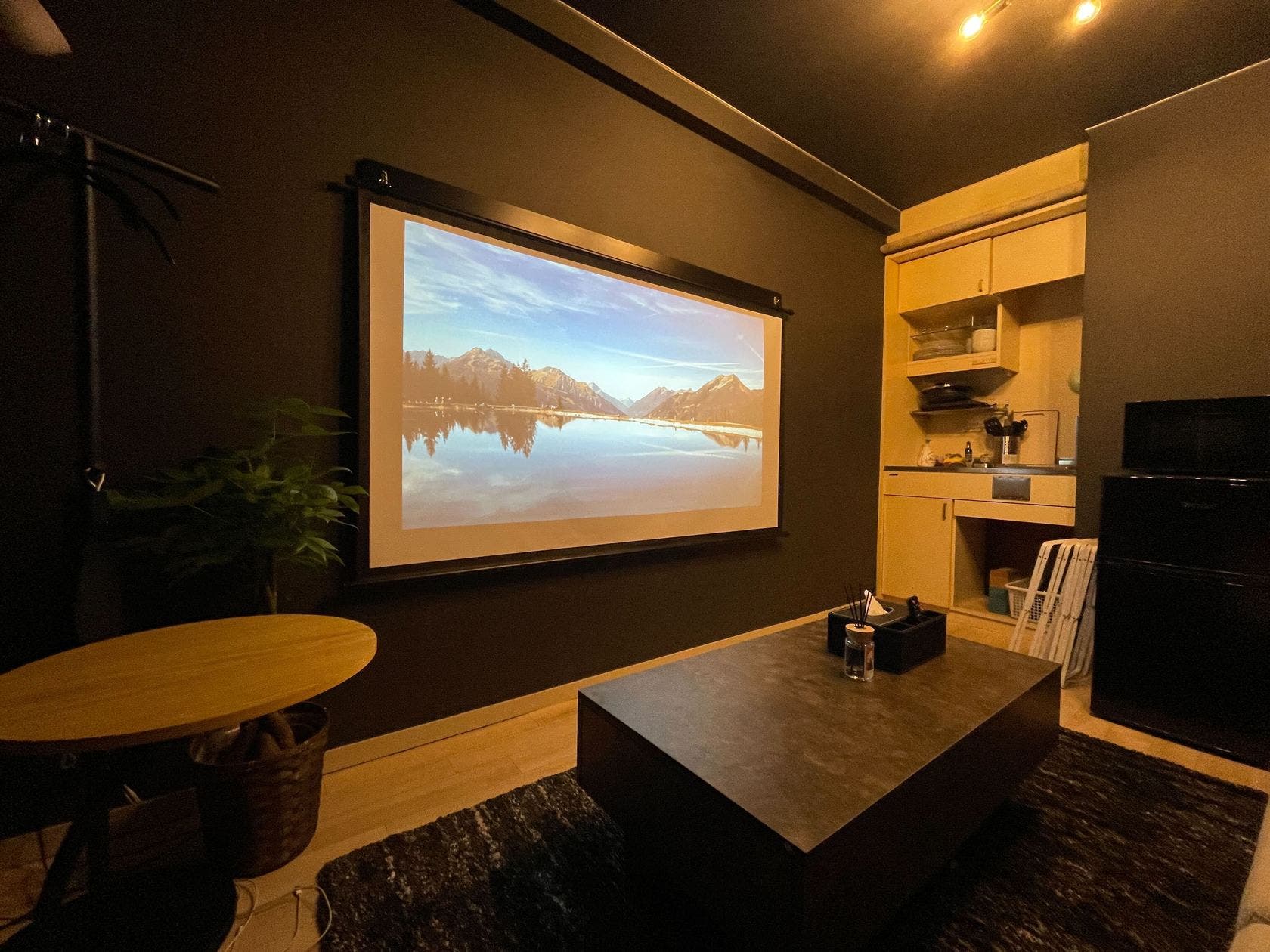 スペモ🎬駅徒歩4分🚶‍♀️プロジェクター🎦スクリーン🎞️映画鑑賞🍿ゲーム🎮️デート💖818_CINEMA大阪十三の写真4