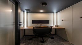 ROOM L 02
