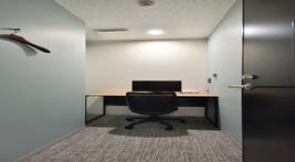 ROOM W 09