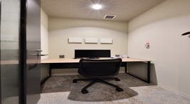 ROOM W 18