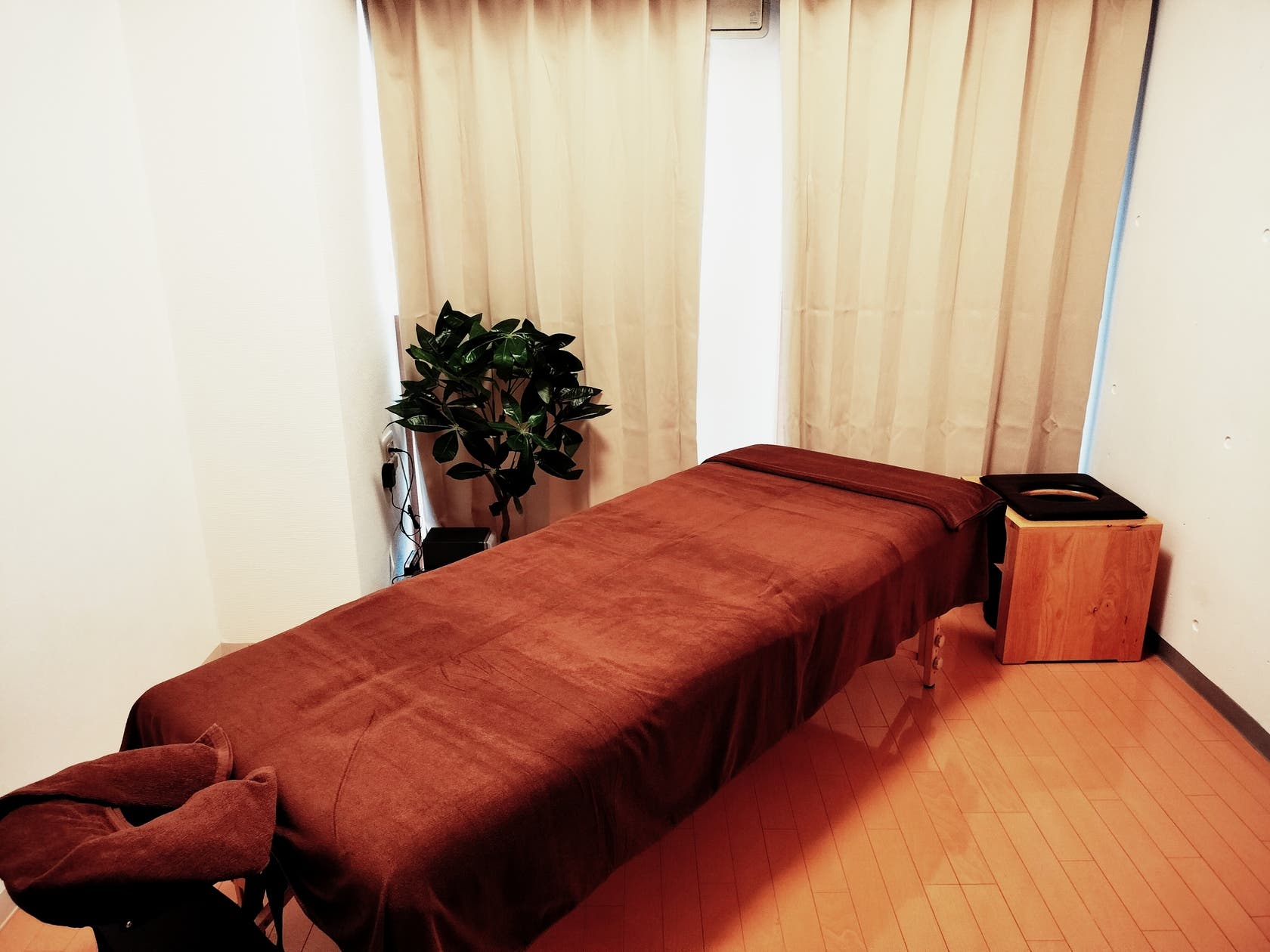 谷町九丁目駅徒歩1分のレンタルサロンの写真1